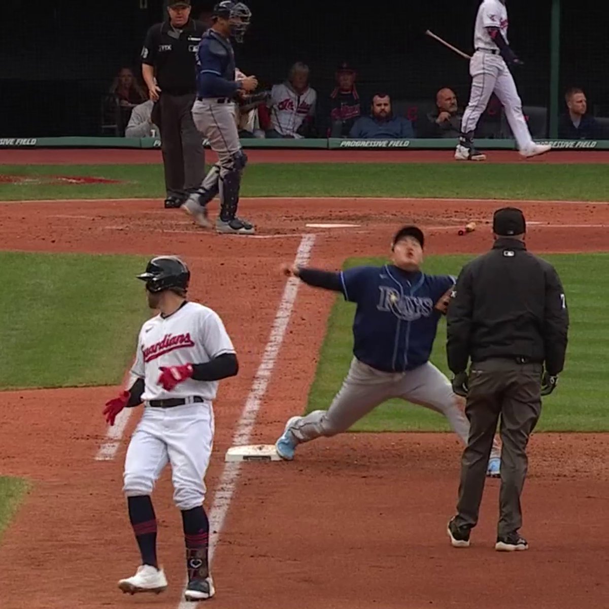 Ji-Man Choi with the stretch 🙌 ESPN @espn