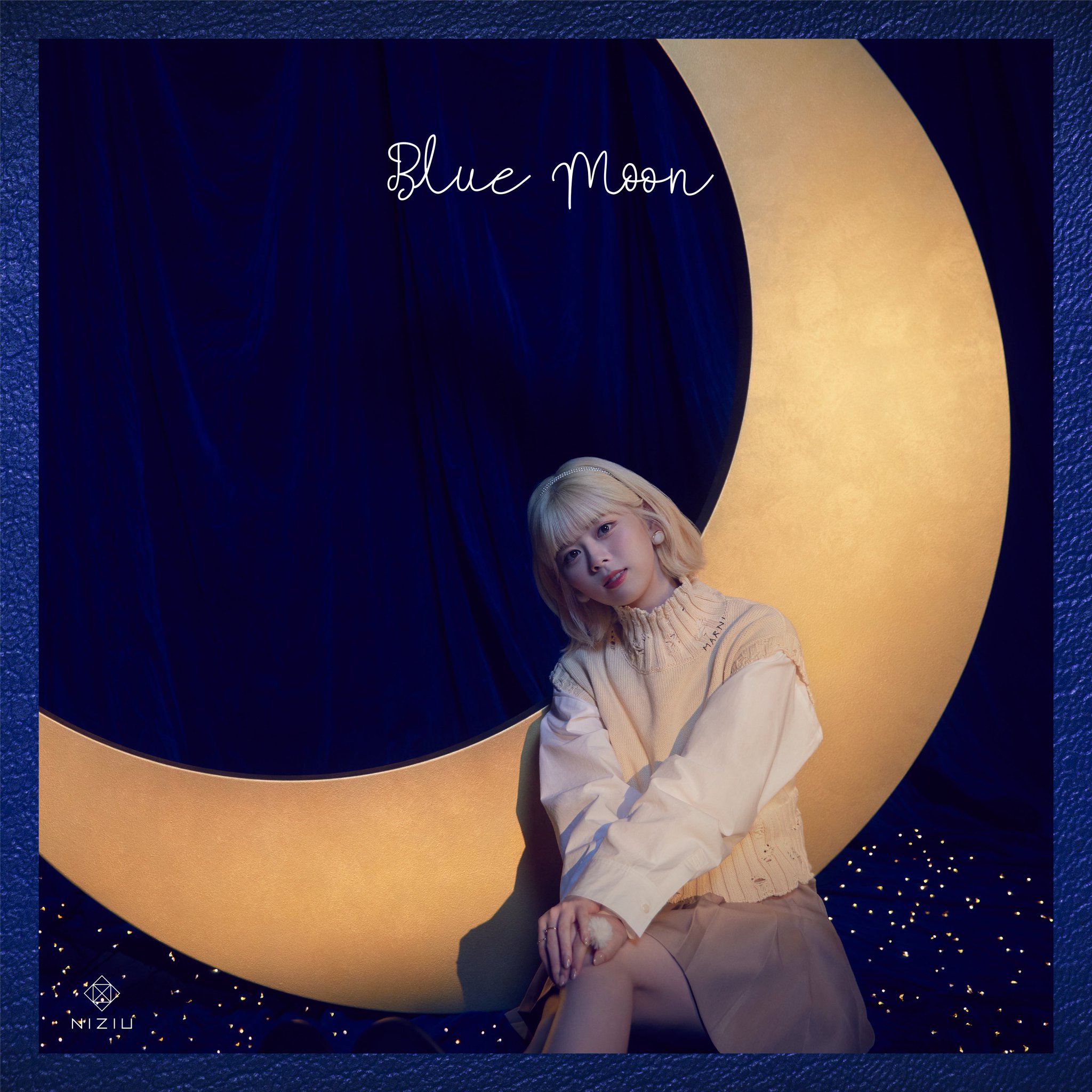NiziU on Twitter: "NiziU 4th Single 『Blue Moon』 2022.12.14 Out WithU Limited Edition RIKU·AYAKA ...