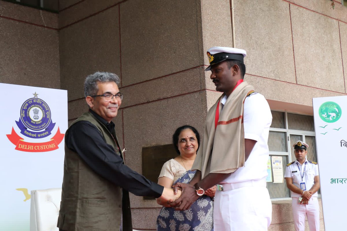 Chennai Customs on Twitter: "On 07.10.22,Officers of Chennai Customs, Shri.S Abdul Nasser, Shri ...