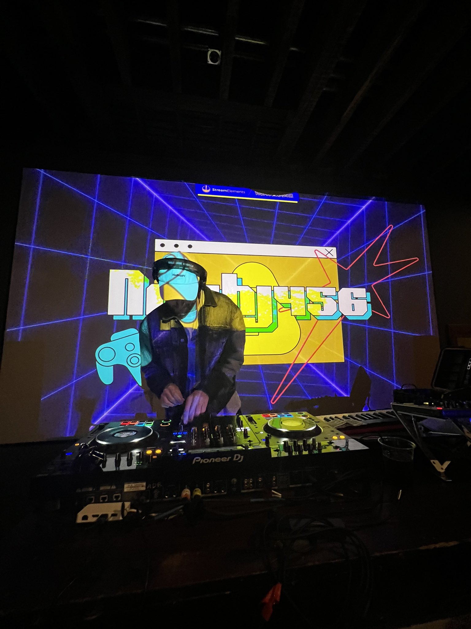 Sydnee Goodman on Twitter: "SAW MY FAVORITE DJ YESTERDAY @NoahJ456 https://t.co/5NLa62RhjF ...