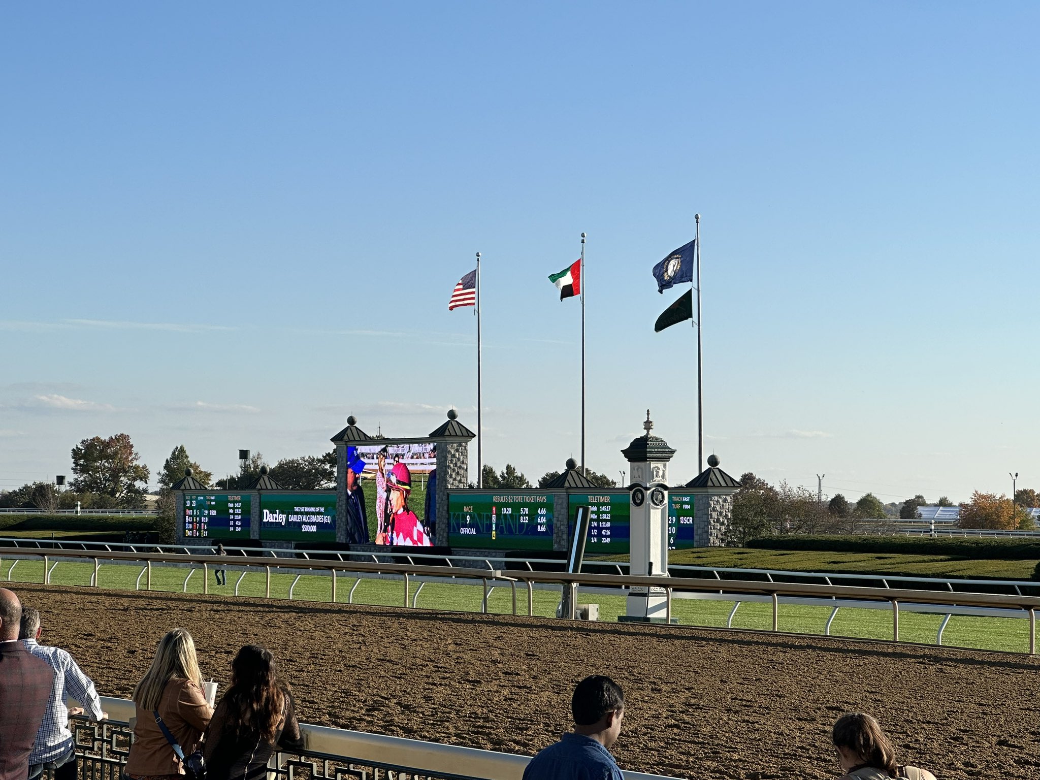 Shoe Eats TURF for Breakfast on Twitter: "i love keeneland. love. but where else does the ...