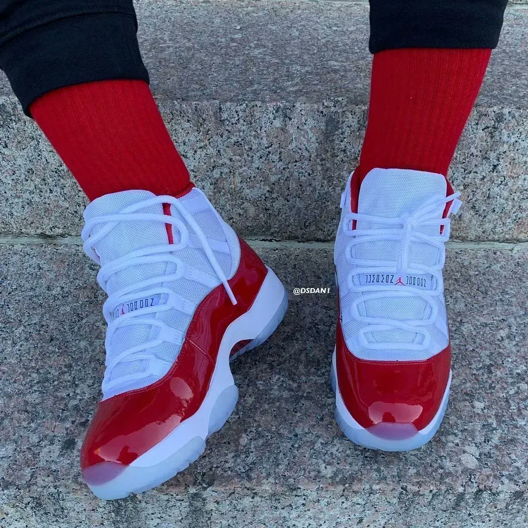 11s Jordans 2022 December