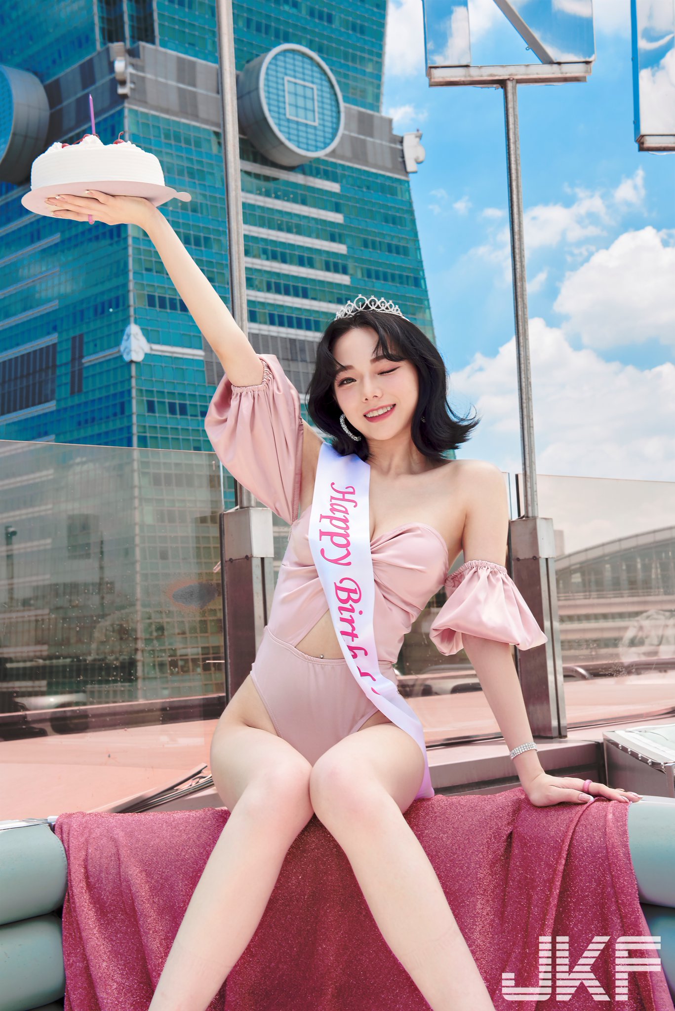 JKF on Twitter: "#JKFMag JKF 女郎—啾啾 和今天的每個人都說聲 Happy Birthday！ @chuchu05261314 #JKF #taipei # ...