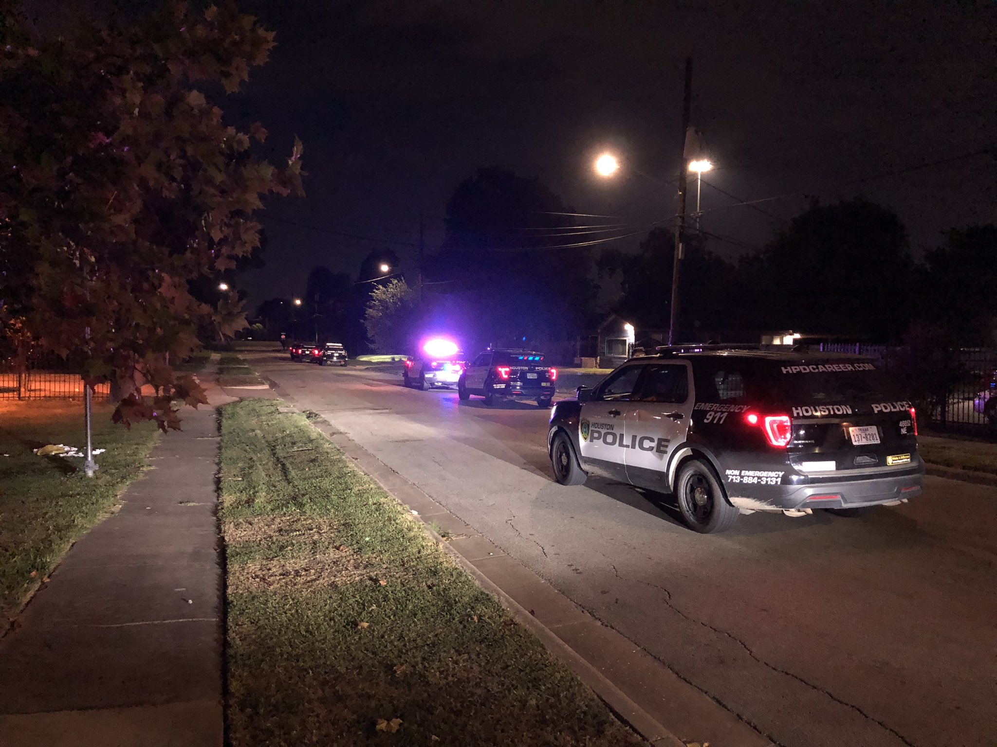 Houston Police On Twitter Northeast K9 Fox And Dps 102 Have Three