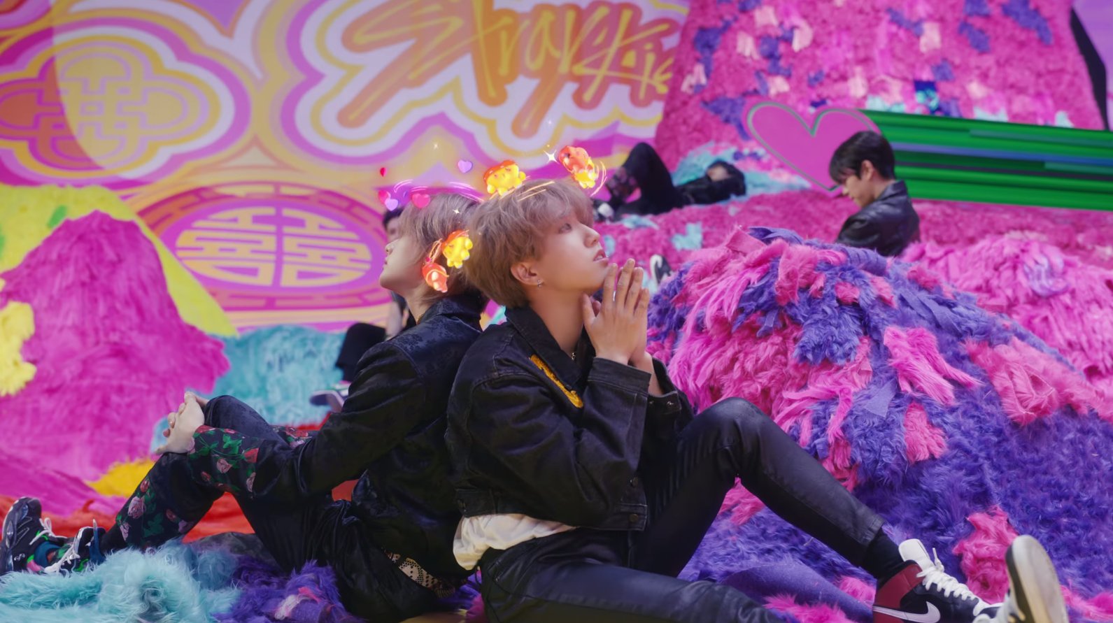 Stray Kids Chart Data 💗 on Twitter: ""CASE 143" M/V has now surpassed 11,300,000 (11.3M) views ...