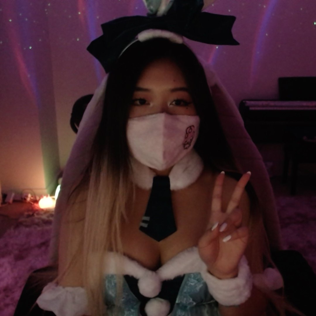 LIVE🔴 Lewnabun.TTV 🌸🌙 on Twitter: "hawoo im awake! spicy noodle challenge time D: #Vtuber # ...