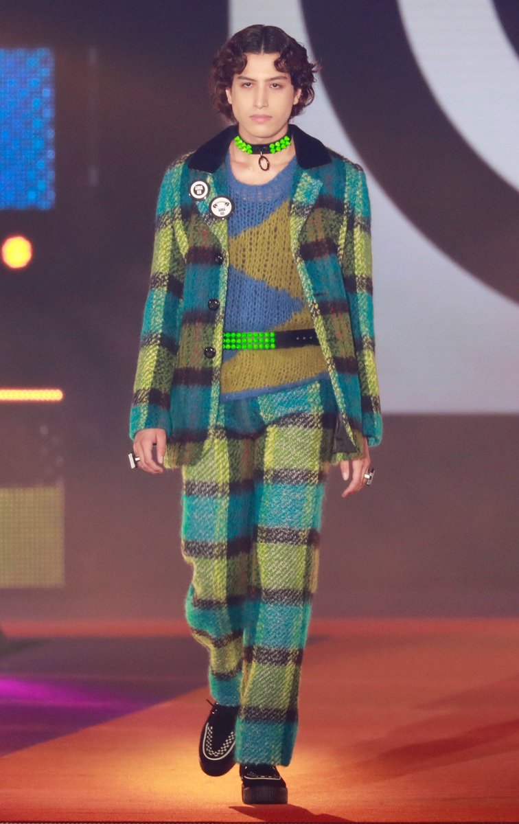 ORICON NEWS（オリコンニュース） on Twitter: "【🌈#GirlsAward 22A/W🌈】 トップバッターで #kemio が登場💗 #貴島明日香 #鈴木愛理 らも続々 ...