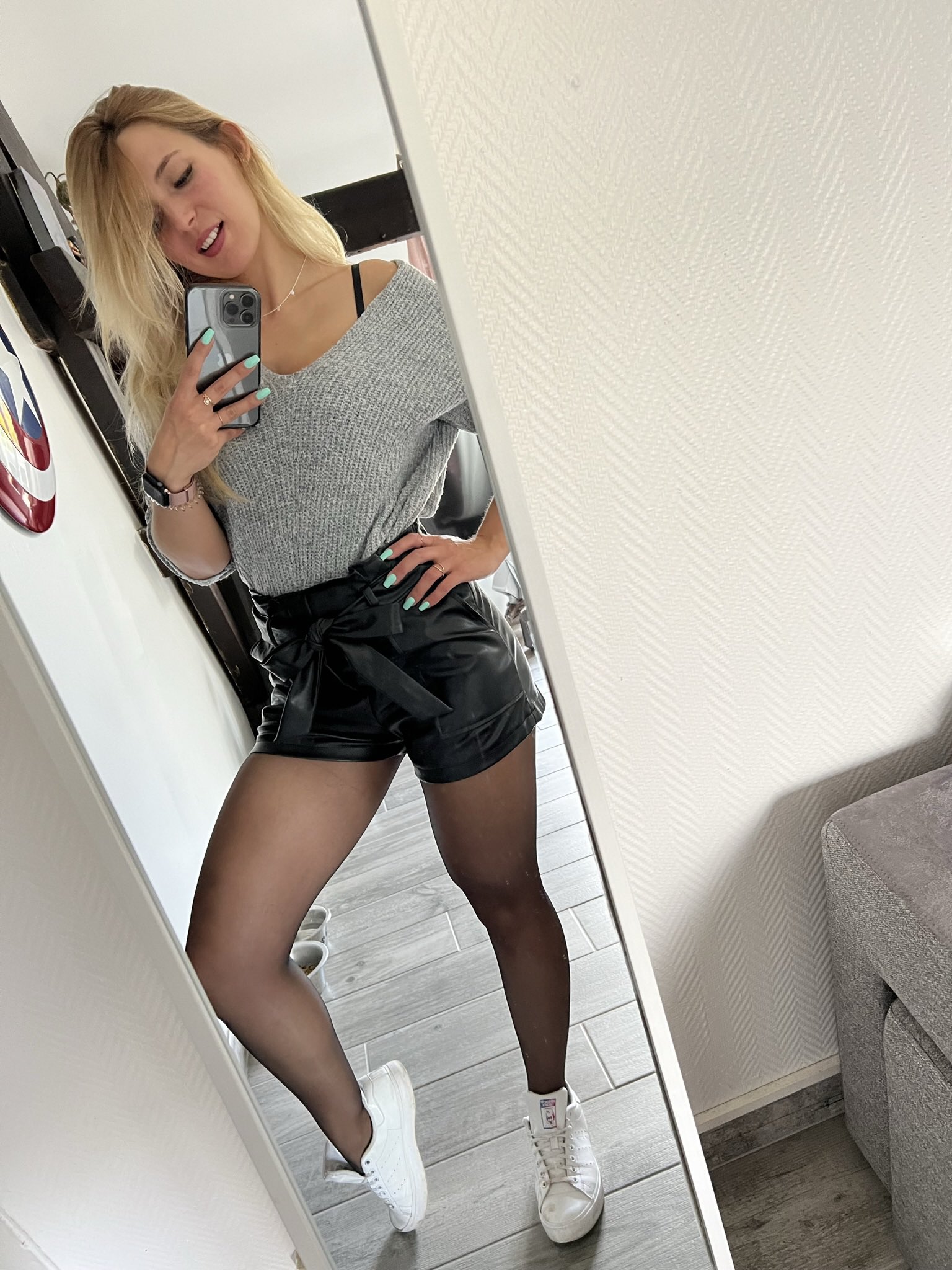 TW Pornstars - Chloe Duval. Twitter. Bon week-end à tous 😘 RT & like si tu aimes la tenue 🔥. 12: ...