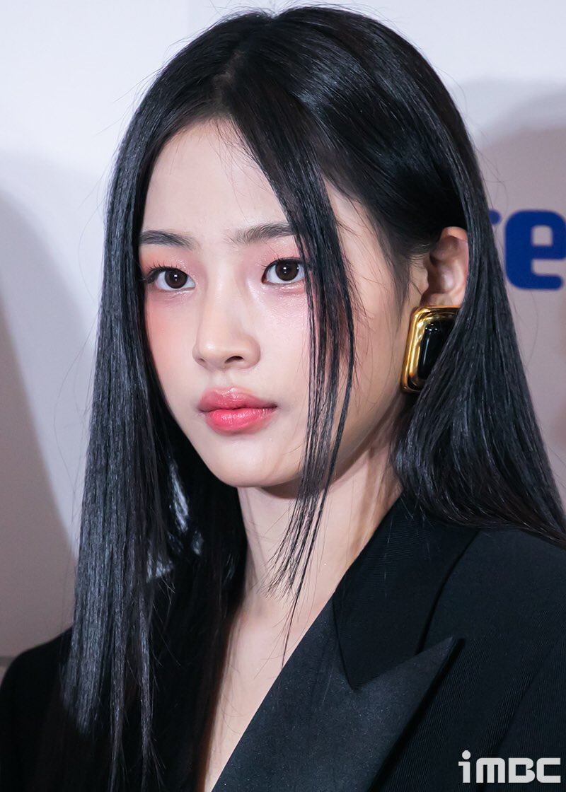 Minji Pics On Twitter SHE LOOKS SO EXPENSIVE minji-pics-on-twitter-she-looks-so-expensive