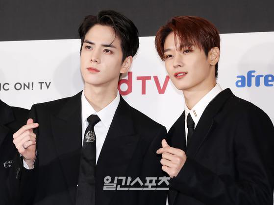 The Seoul Story on Twitter: "📸 TREASURE at the red carpet of 2022 THE FACT MUSIC AWARDS today 💎 ...