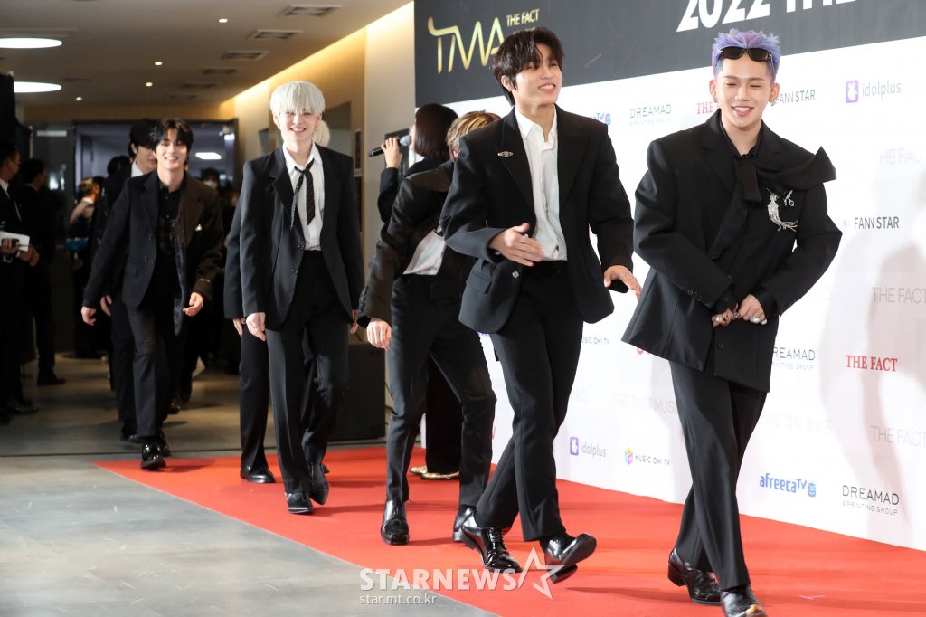 The Seoul Story on Twitter: "📸 TREASURE at the red carpet of 2022 THE FACT MUSIC AWARDS today 💎 ...