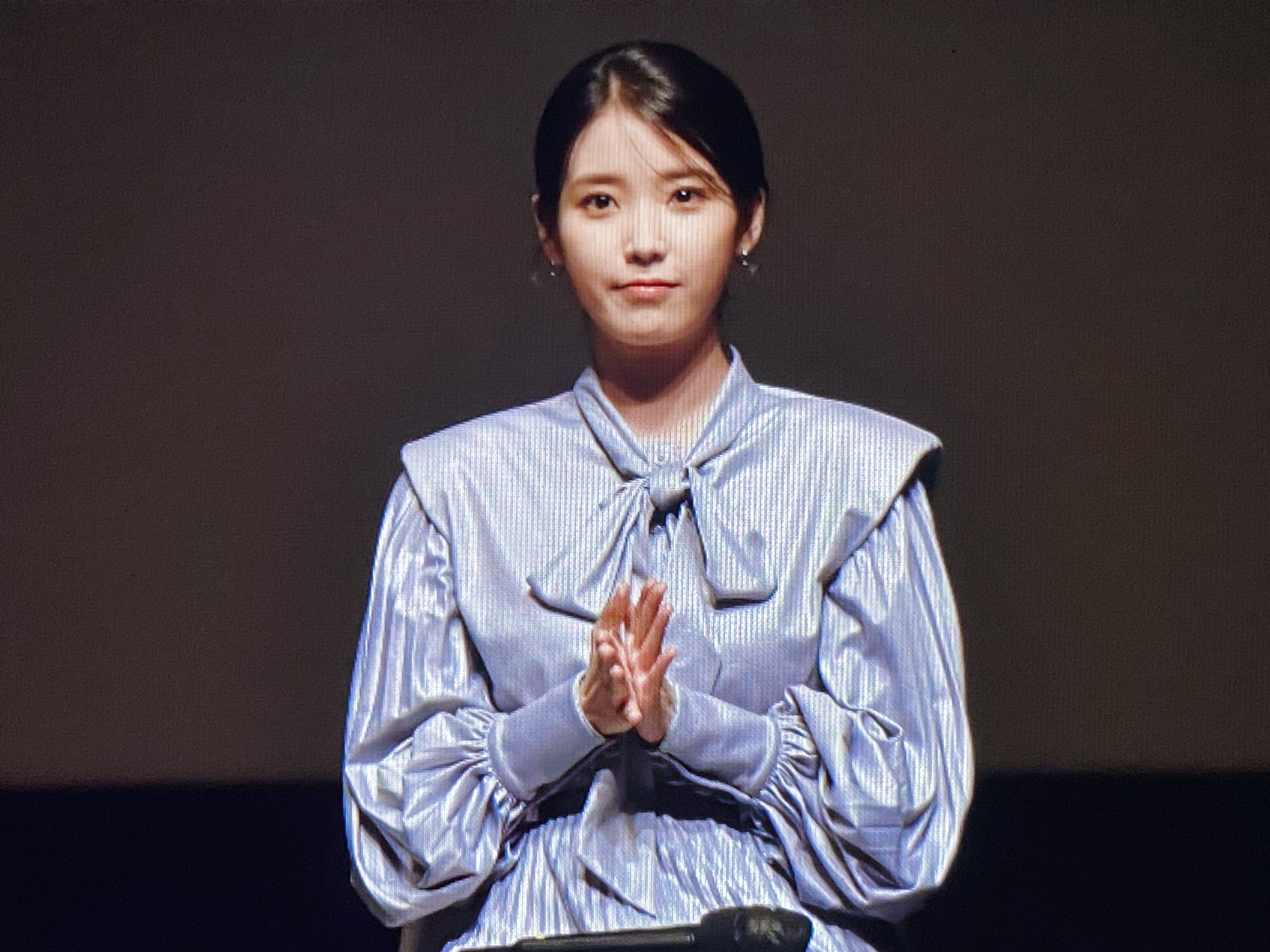 𝑩𝒍𝒖𝒆𝒘𝒊𝒏𝒈 (@iu_bluewing) / Twitter