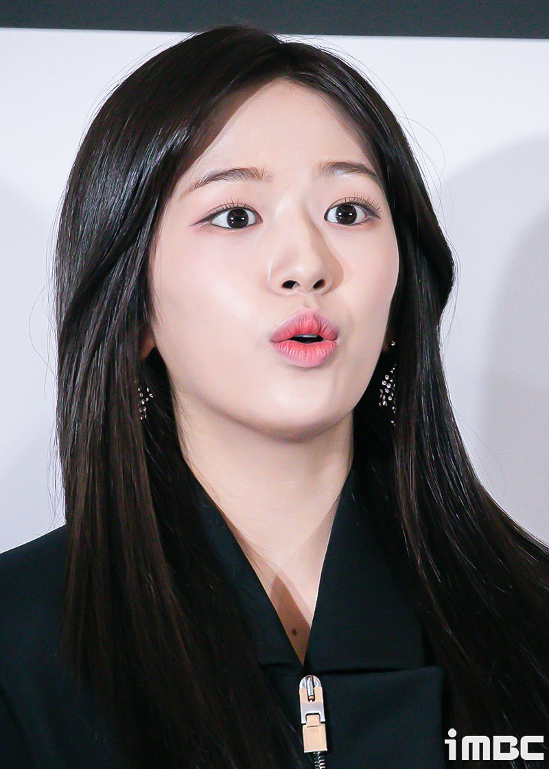 iMBC연예 on Twitter: "안유진, 예능 놓치지 않을 거예요 #아이브 #IVE #안유진 [직찍 6장] https://t.co/3jbthlYJ5k https://t ...