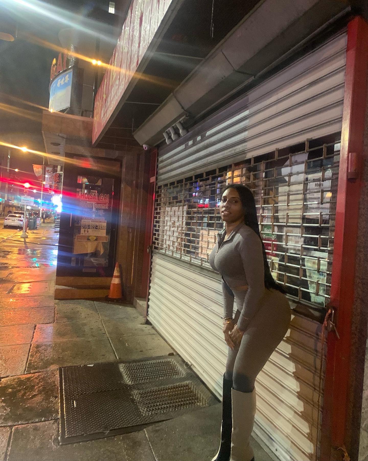 Goddess Reyo on Twitter: "My authority overpowers any & all but ESPECIALLY YOU 👸🏽 #FinD findom ...