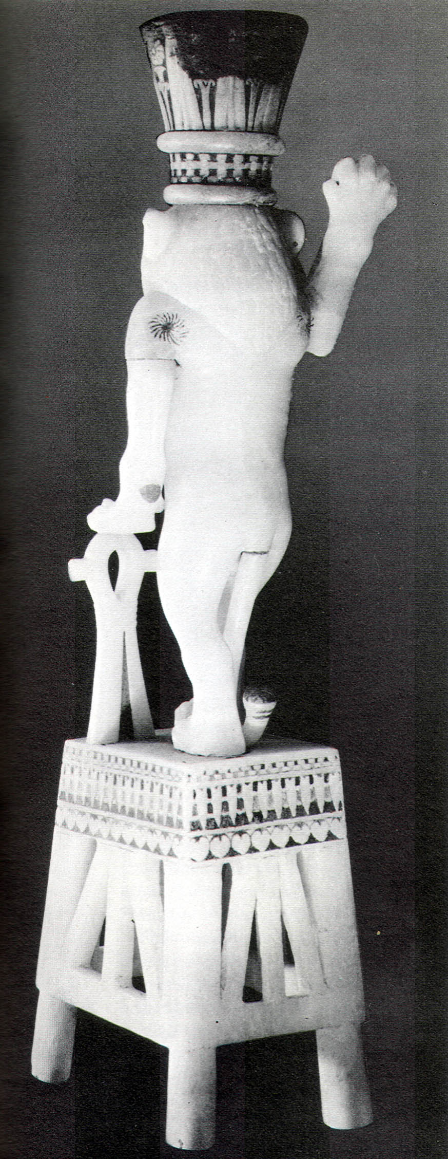 Dr. Peter J Brand on Twitter: "1/ T-28 of my Tutankhamun 100 day countdown: Today Calcite Lion ...