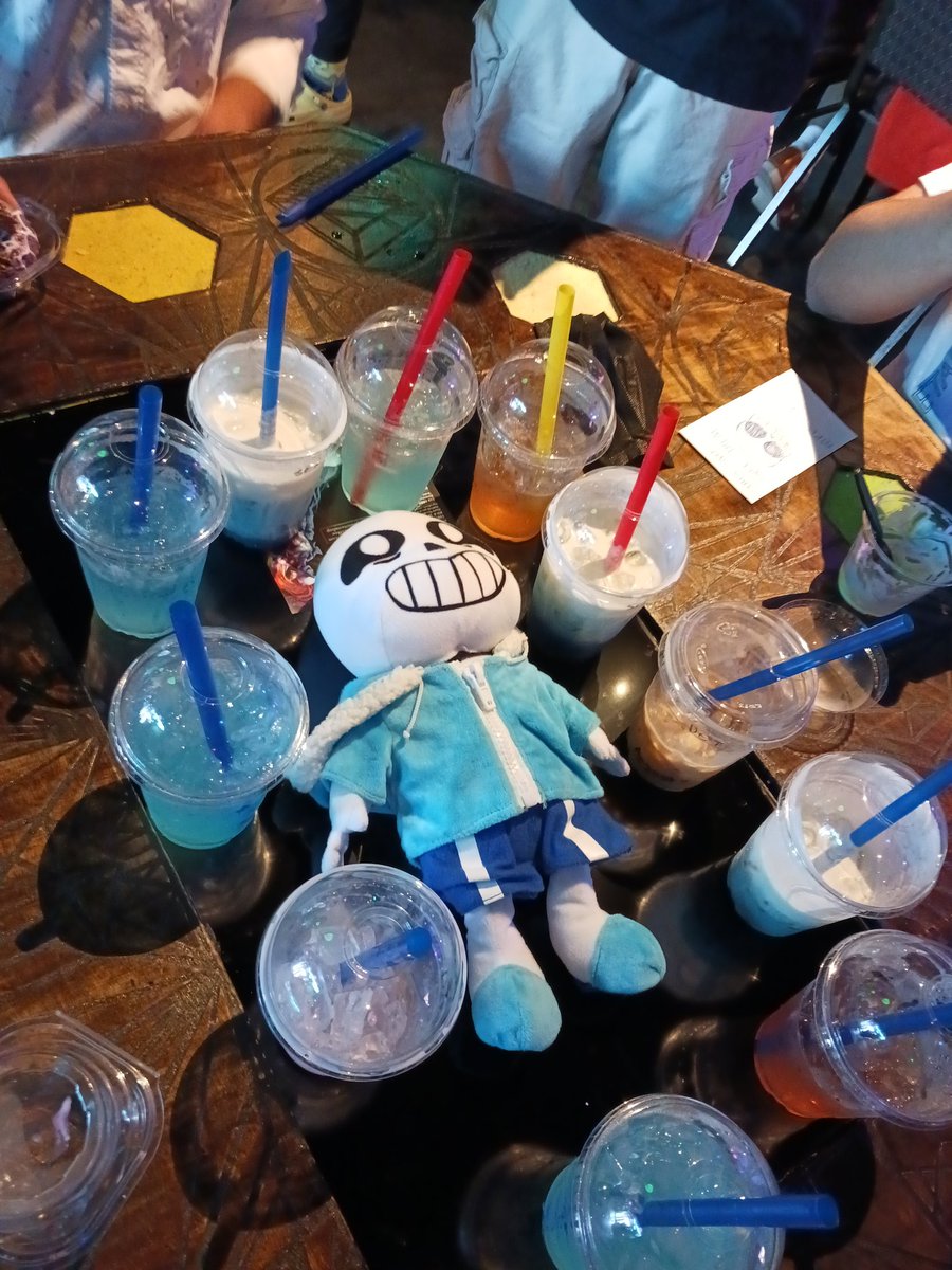 rose !! on Twitter: "RT @genechipp: went 2 undertale cafe we sacrificed sans to the drinks"