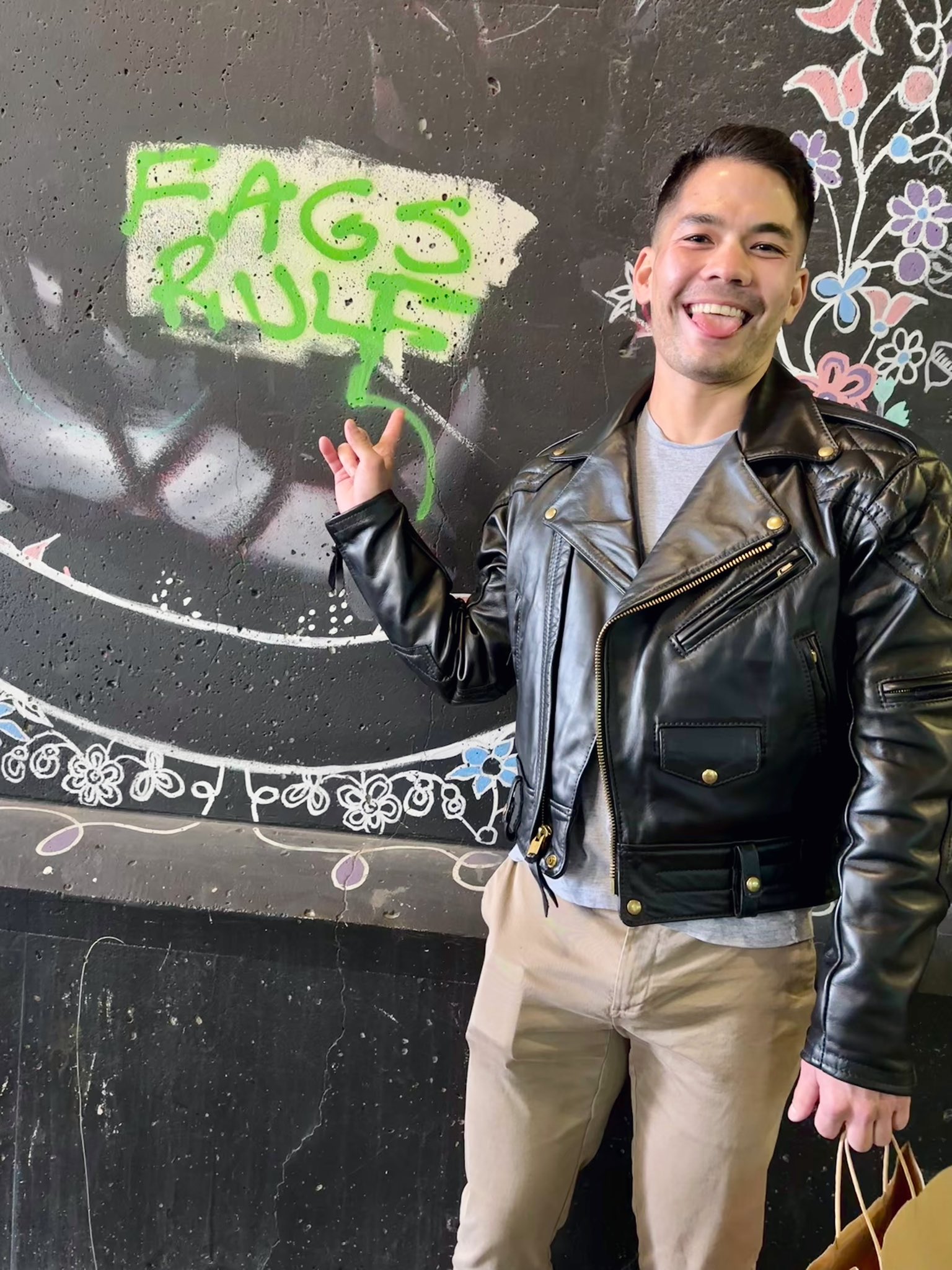 TW Pornstars - Colton Reece. Twitter. hi from toronto! 🇨🇦🤘🏻. 1:07 AM - 9 Oct 2022