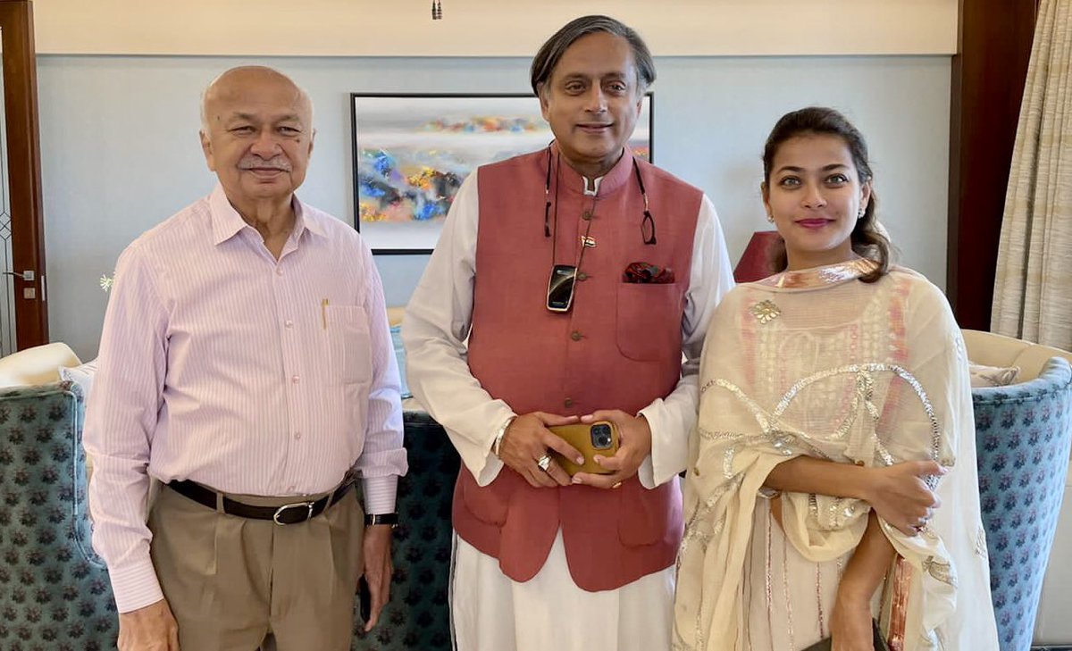 Sushil Kumar Shinde With Family