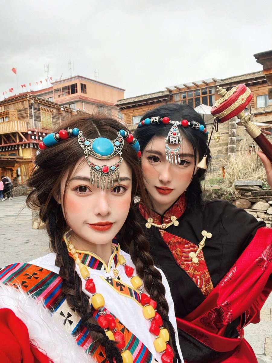 Mia苏小晓 On Twitter 我们出不了神山 你带一只格桑花走吧