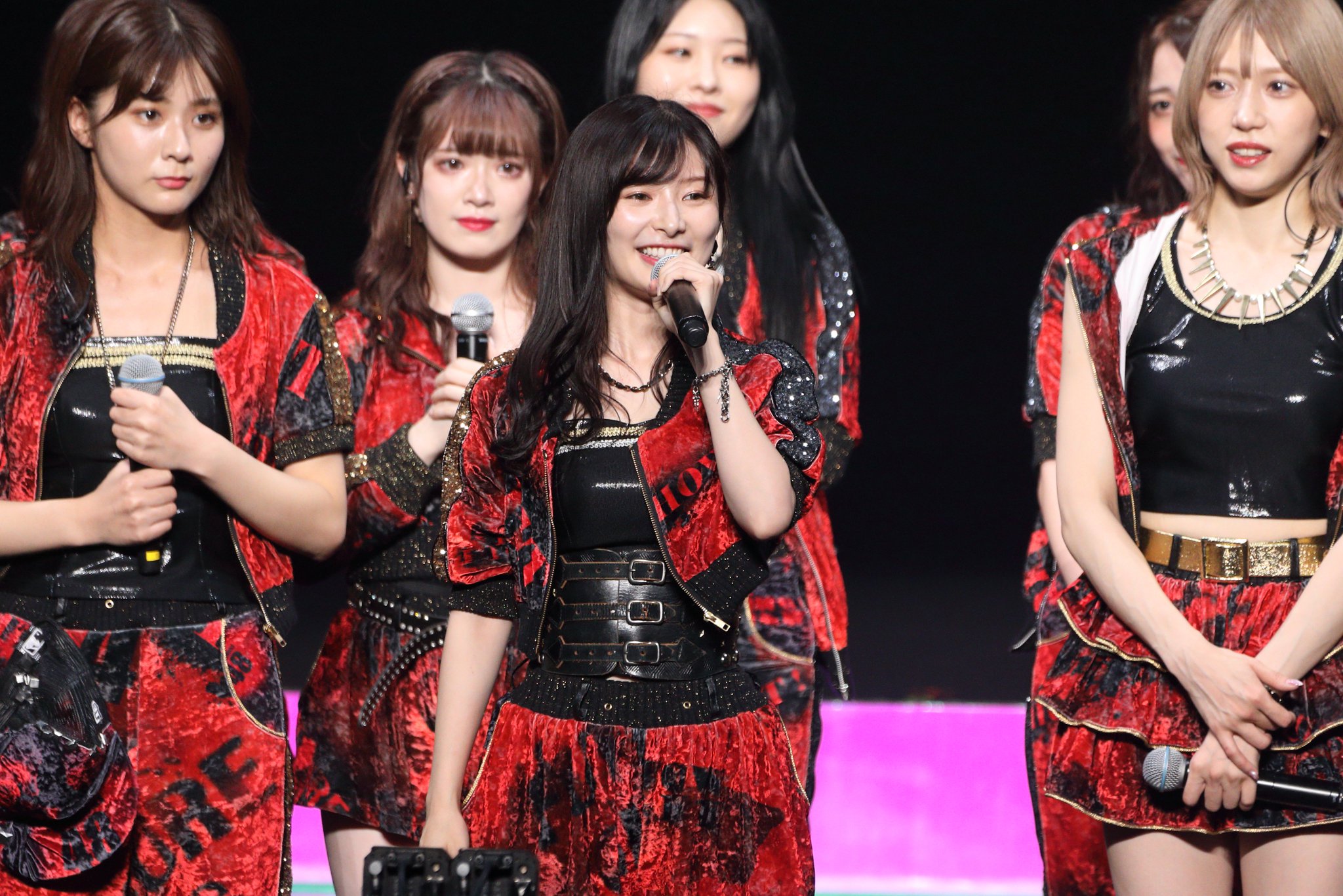 J-CASTニュース on Twitter: "#AKB48 が9年6か月ぶりに #日本武道館 で開いている単独コンサートの様子を当アカウントからお届けします。昨日（10/8）は、気象予報士の ...