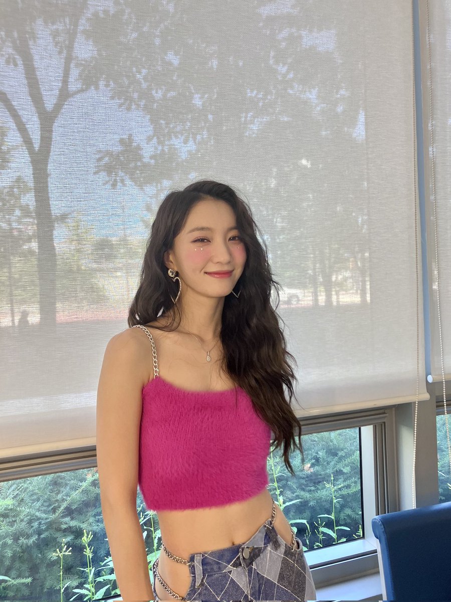 유빈 아카이브 on Twitter: "221009 프옴 #유빈 크리얌 >