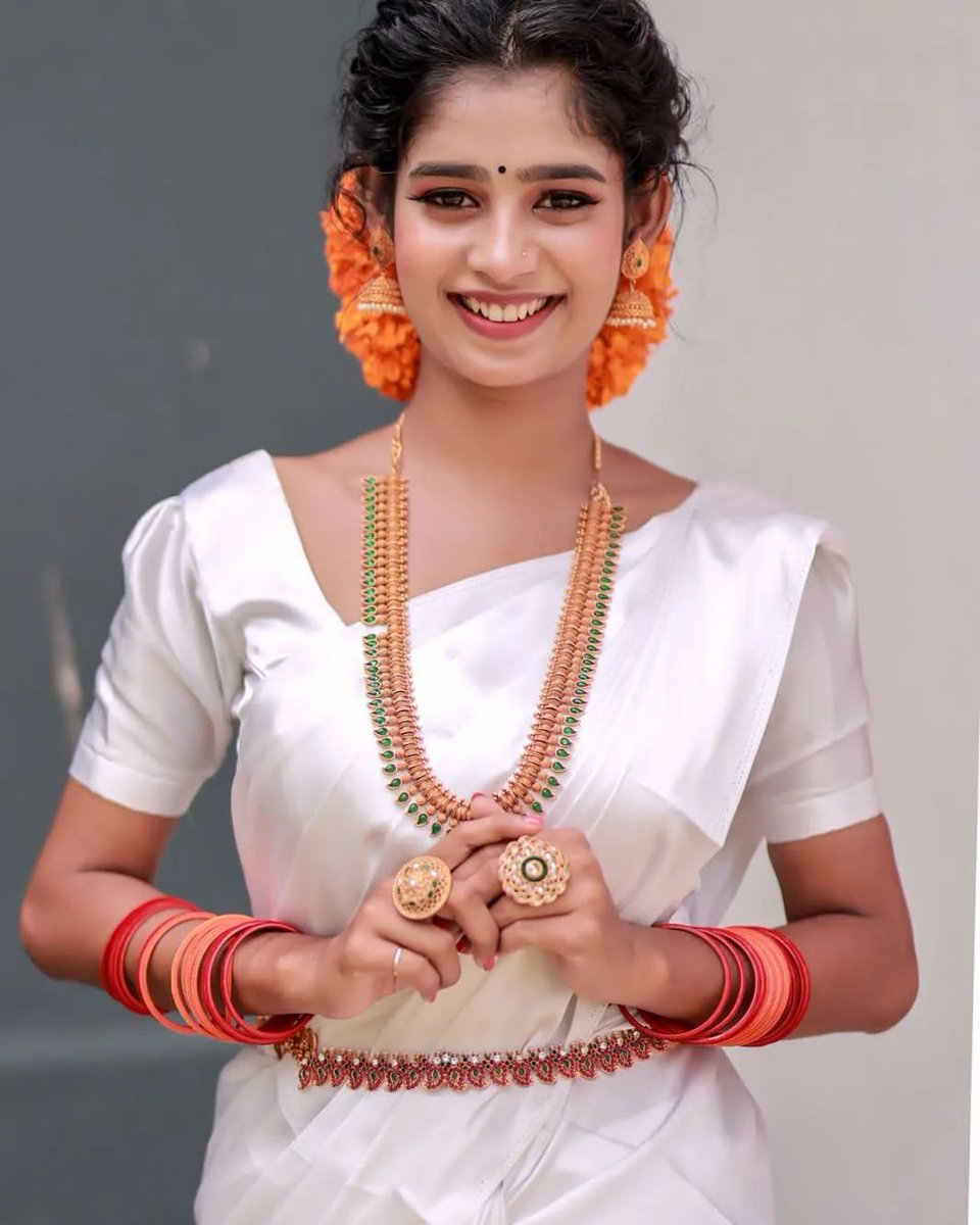 Who is Janany? : Bigg Boss Tamil 6 Contestant Tamil Movie, Music ...