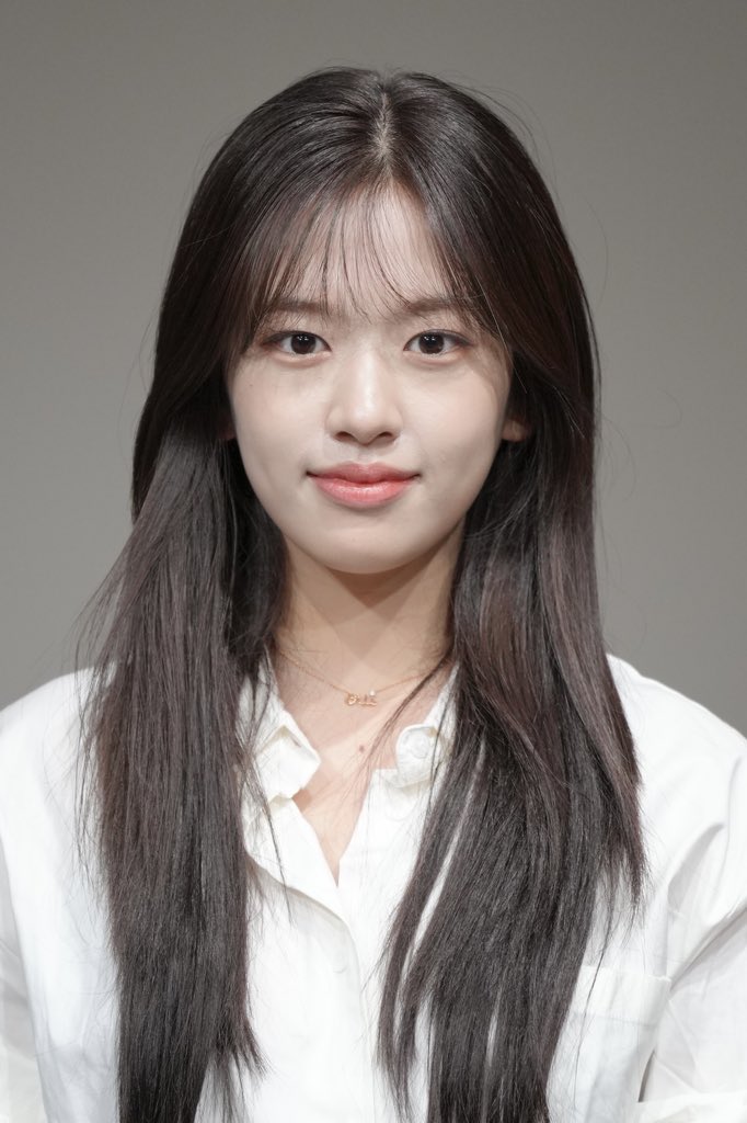 댕댕이 증명사진 #IZONE #IVE #유진 #안유진 #ユジン #YUJIN #댕댕 #izone #ive #유진 #안유진 #ユジン ...