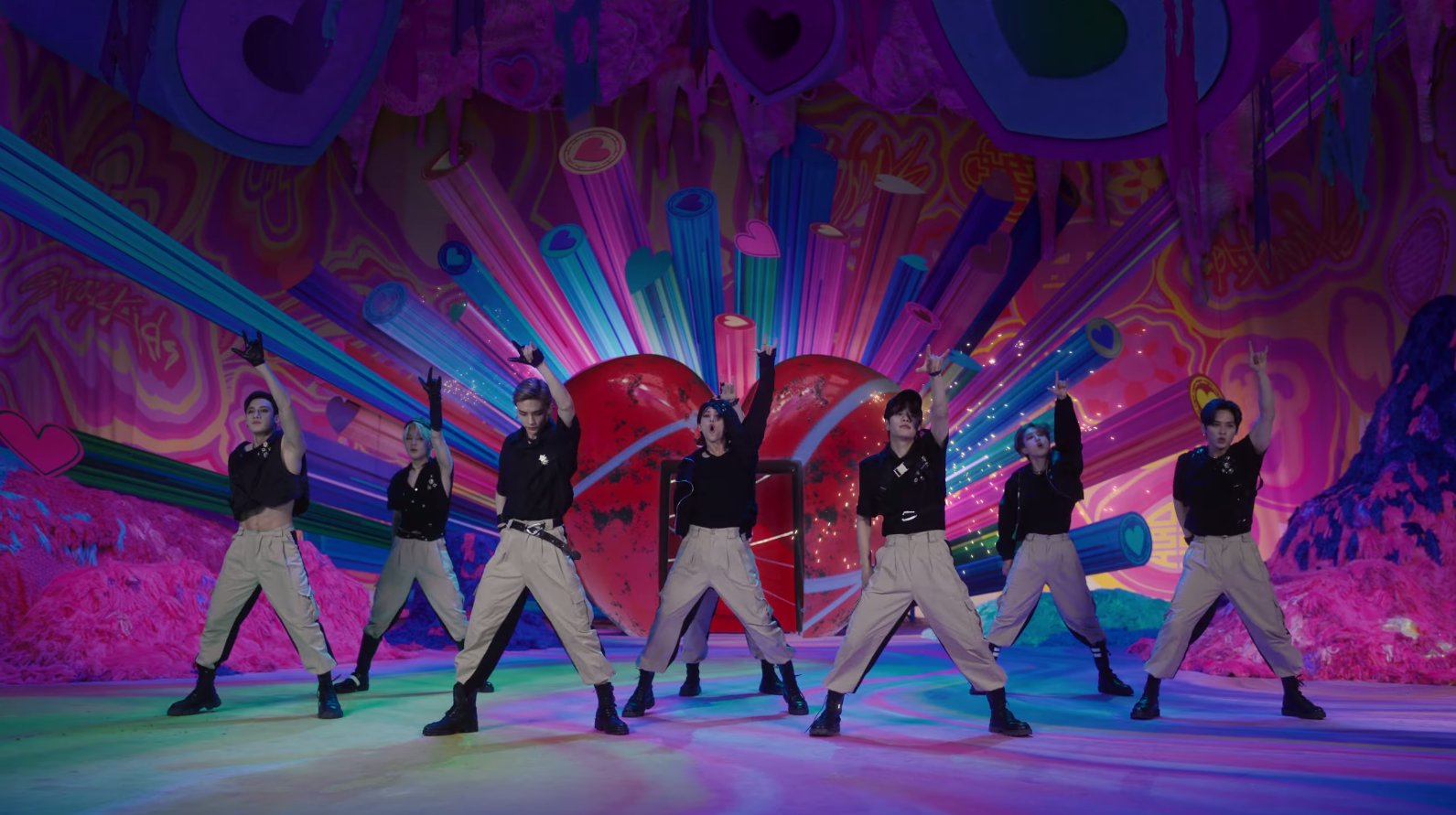 Stray Kids Chart Data 💗 on Twitter: ""CASE 143" M/V has now surpassed 21,200,000 (21.2M) views ...