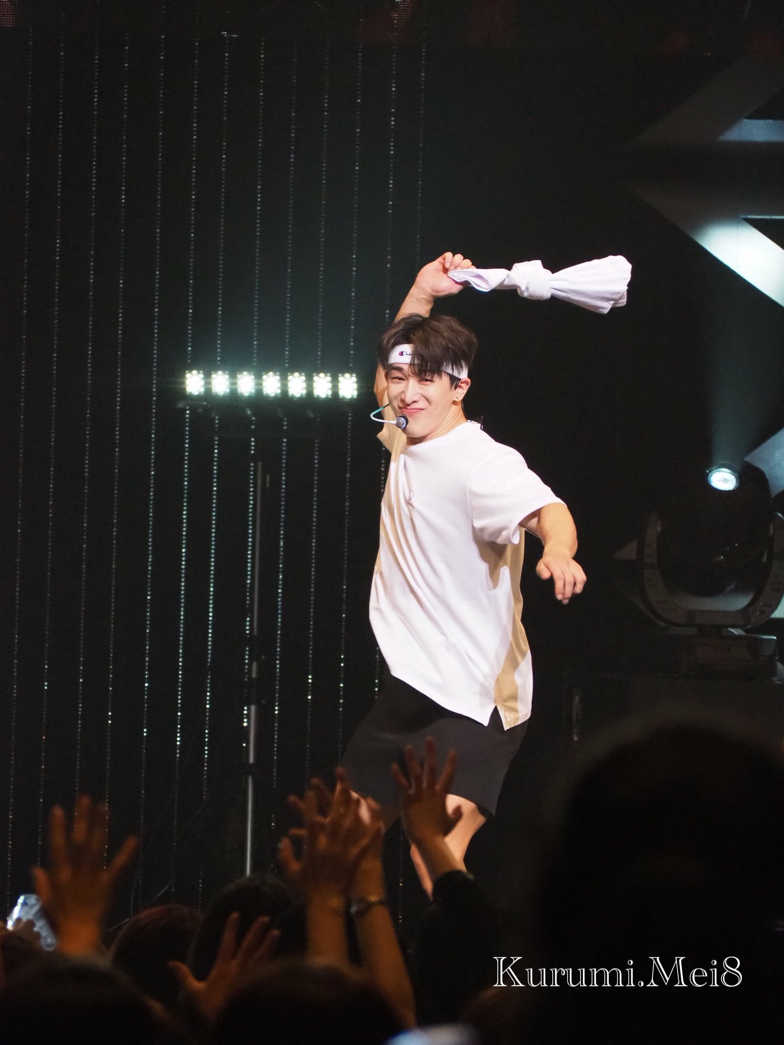 くるみ on Twitter: "20221008 フォトタイムを除けばたぶん一番綺麗に撮れたTシャツ投げ👕😂 遠くまで飛ばしててさすがだった👏 #원호 #오호호_트립 #ウォノ #WONHO ...