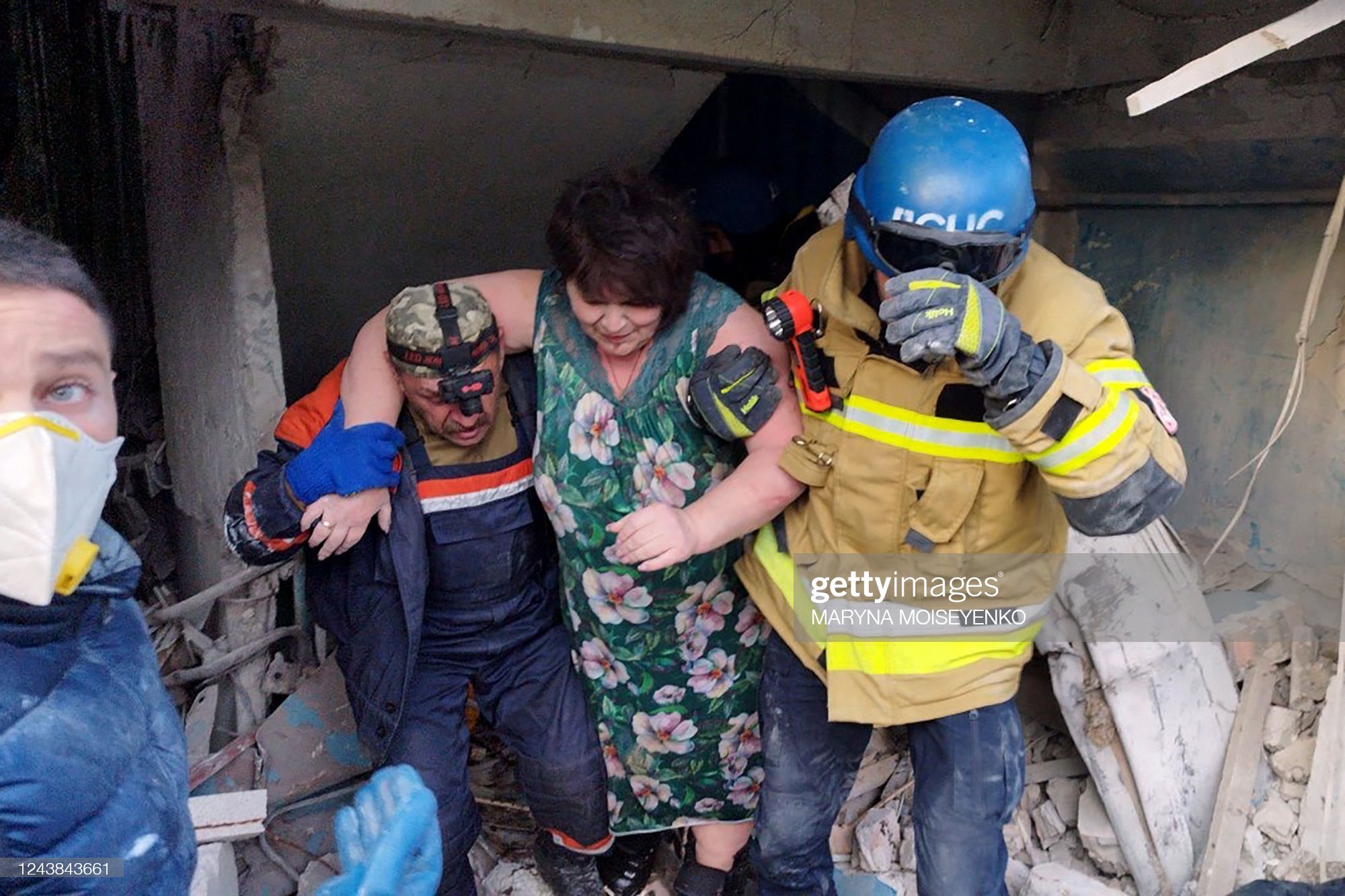 Mace On Twitter Rescuers Help A Woman To Leave A Residential