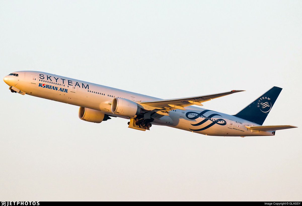 JetPhotos on Twitter: "A Korean Air 777 in Sky Team livery departing Seoul. https://jetphotos ...