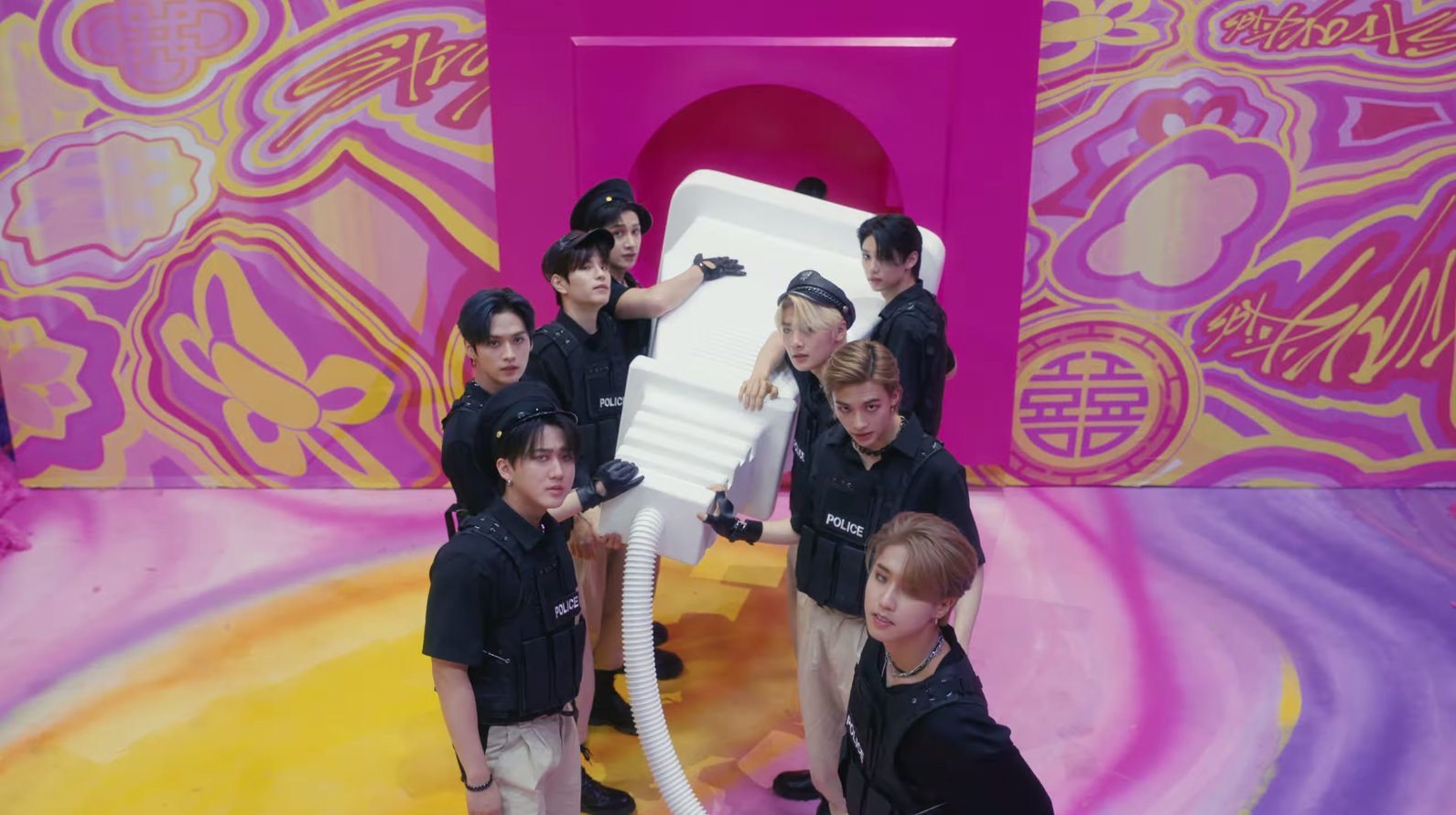 Stray Kids Chart Data 💗 on Twitter: ""CASE 143" M/V has now surpassed 26,800,000 (26.8M) views ...