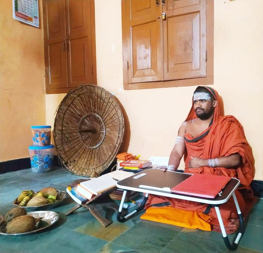 Adarsh Hegde on Twitter: "Sri Sri Madhavananda Bharati Swamiji of ...