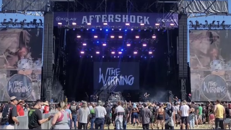 The Warning World on Twitter: "RT @TheWarningAust: @TheWarningBand2 rocked out hard at the ...