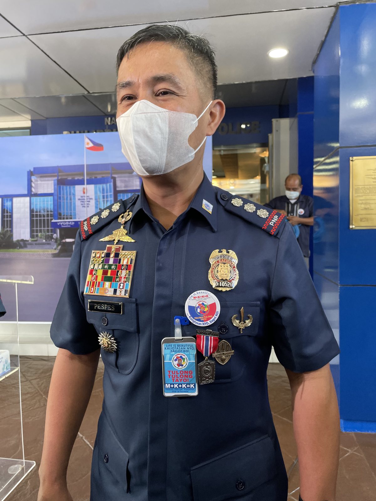 CNN Philippines on Twitter: "LOOK: Cop awarded for his swift action during the attempted hostage ...