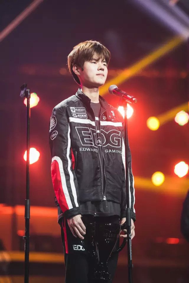 Ashley Kang on Twitter: "We all have EDG Deft in the corner of our hearts It was a beautiful run ...