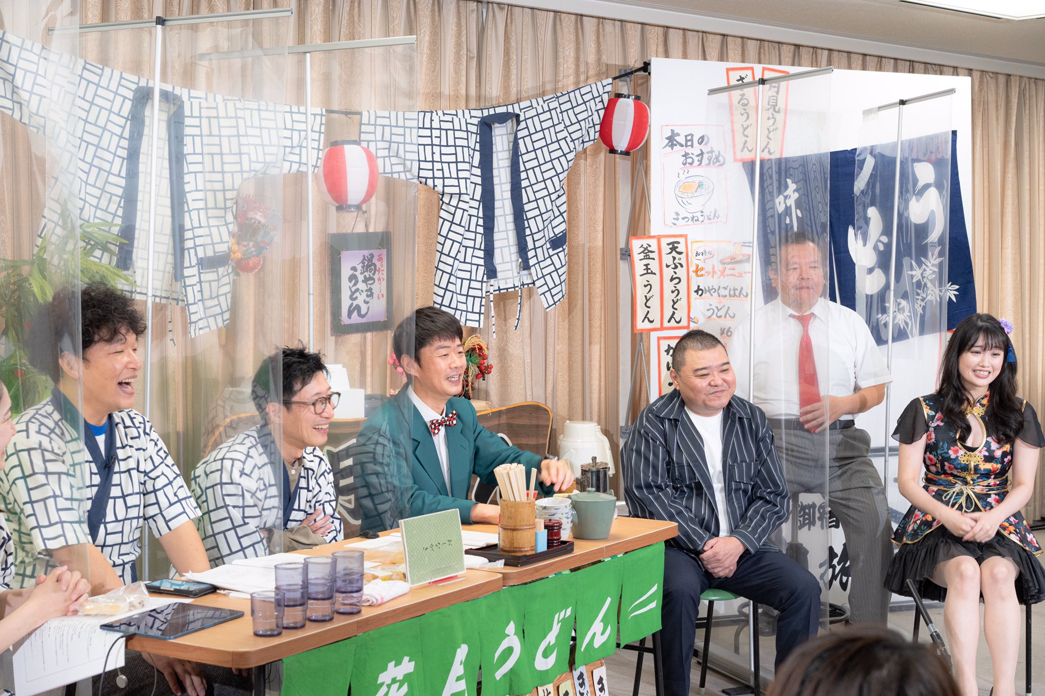 吉本新喜劇 On Twitter 続いては小寺真理の公約動画をみんなで観てるよ! 男性陣嬉しそうだね! 総選挙5位の根性見せつけてくれました!