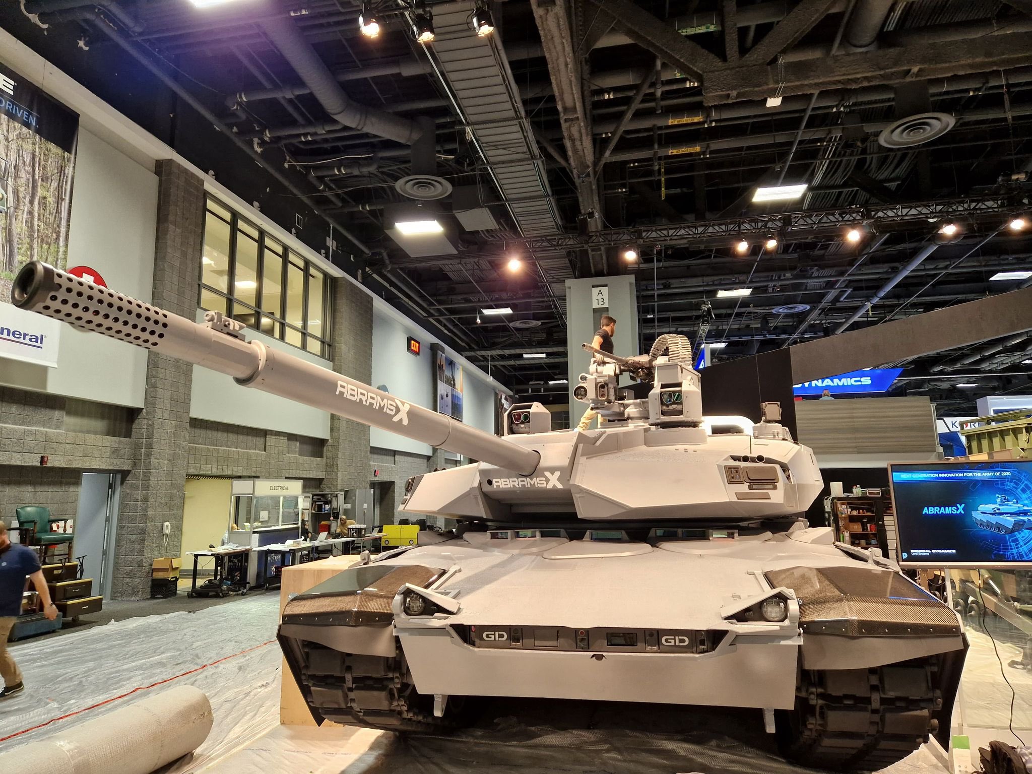Global Defense Insight on Twitter: "More images of AbramsX MBT from #AUSA2022 https://t.co ...