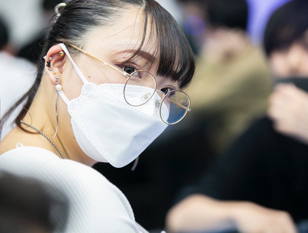 性博士 on Twitter: "RT @suzu_____0003: 乳を出しすぎて顔しか写して貰えなかったディーラーはこちらです https://t.co/wfYaLh61U7 ...