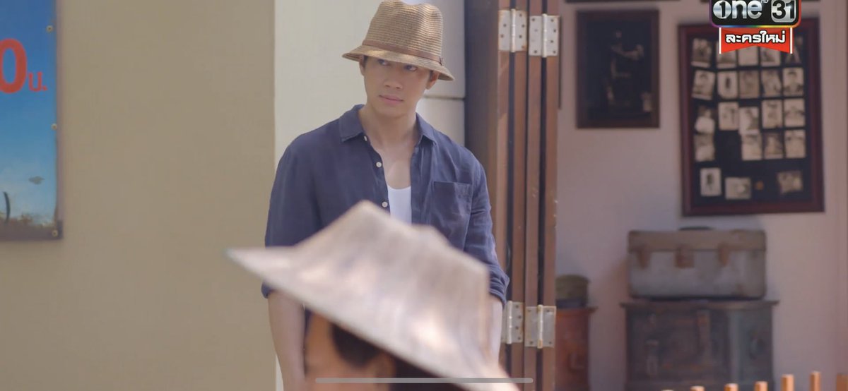 one31thailand on Twitter: "RT @lukkade2208: น้องก็มองพี่เค้าไม่ละสายตาเลยนะ เดินตามแล้ว #คุณชายEP3"