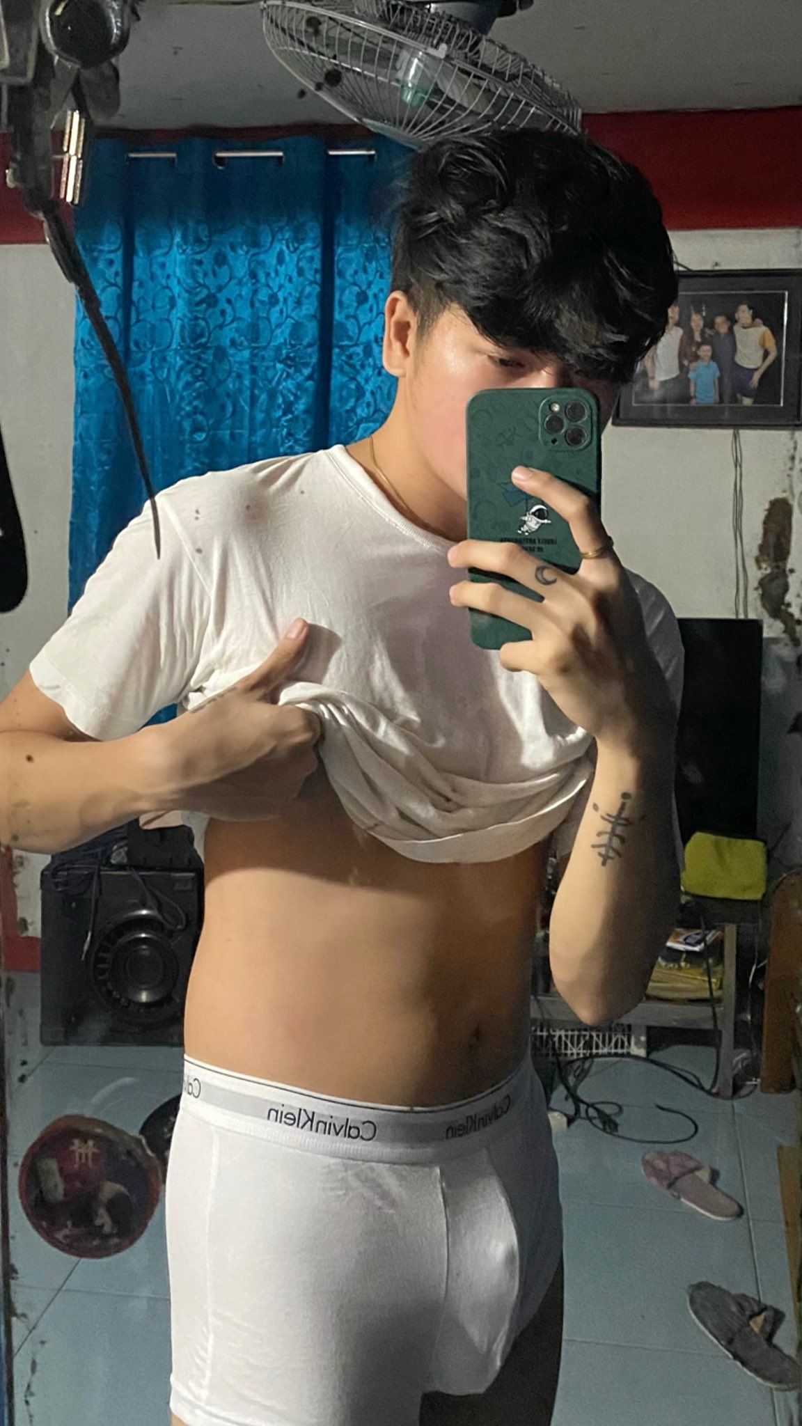 redcameros on Twitter: "Parang masyadong malaki yung size na nakuha ko. 😅😅😅😅 https://t.co ...