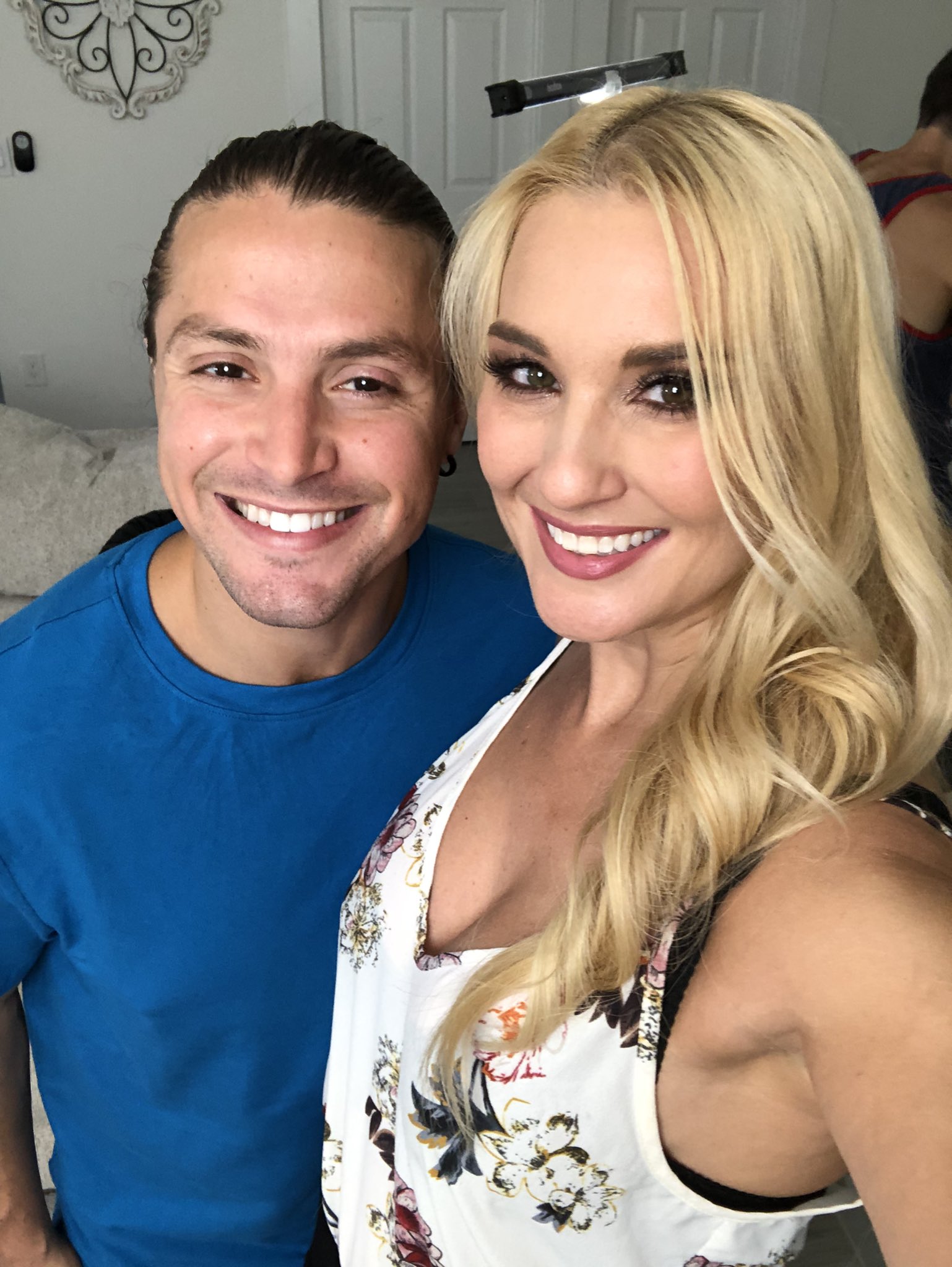 TW Pornstars - Goddess Julia. Twitter. Selfie with the fabulous @JayRomeroxXx on set for ...