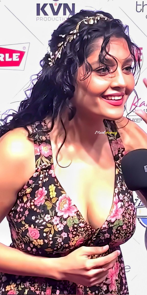 Mark Antony On Twitter Ritika Singh ๐ฅ๐ Boxer Babe Show ๐ฅต๐คค
