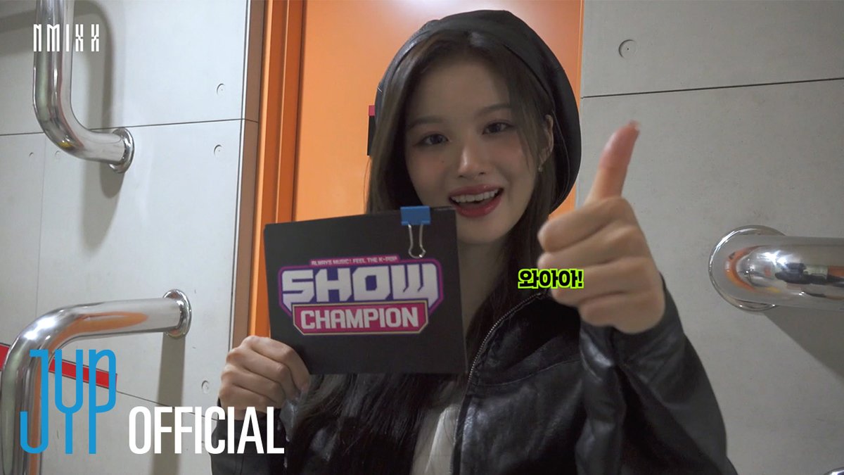 NMIXX on Twitter: "[🎥] [NMIXX] 'ENTWURF' 활동 Behind #2 #MIXXTREAM | 우리 설윤이 MC하는 날🐰 https://youtu ...