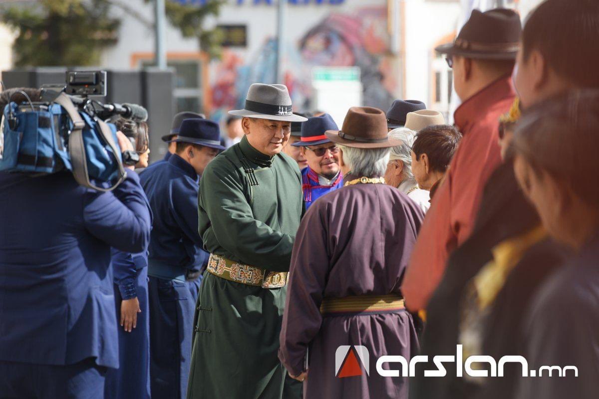 Batdorj 🇲🇳🇺🇸🇪🇺🇺🇦 On Twitter Монголын дээд каст цугалжээ Бусад нь