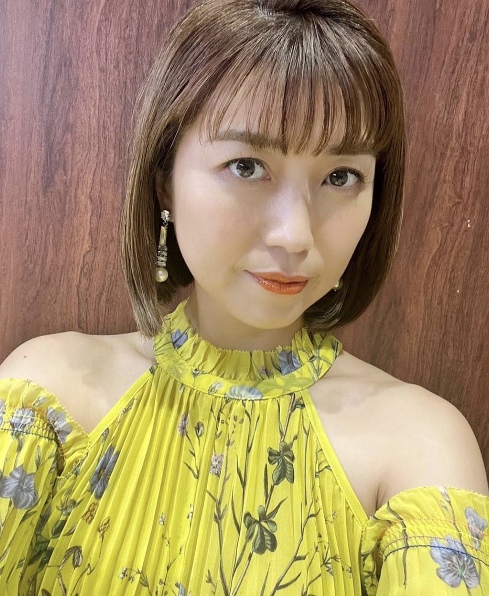 ヤマダーゴマヘルプ On Twitter もうクイズそっちのけで 新妻さんに見惚れてました。 ほうれい線に興奮する。 そして40代とは思えない可愛いさ 顔抜き 顔フェチ
