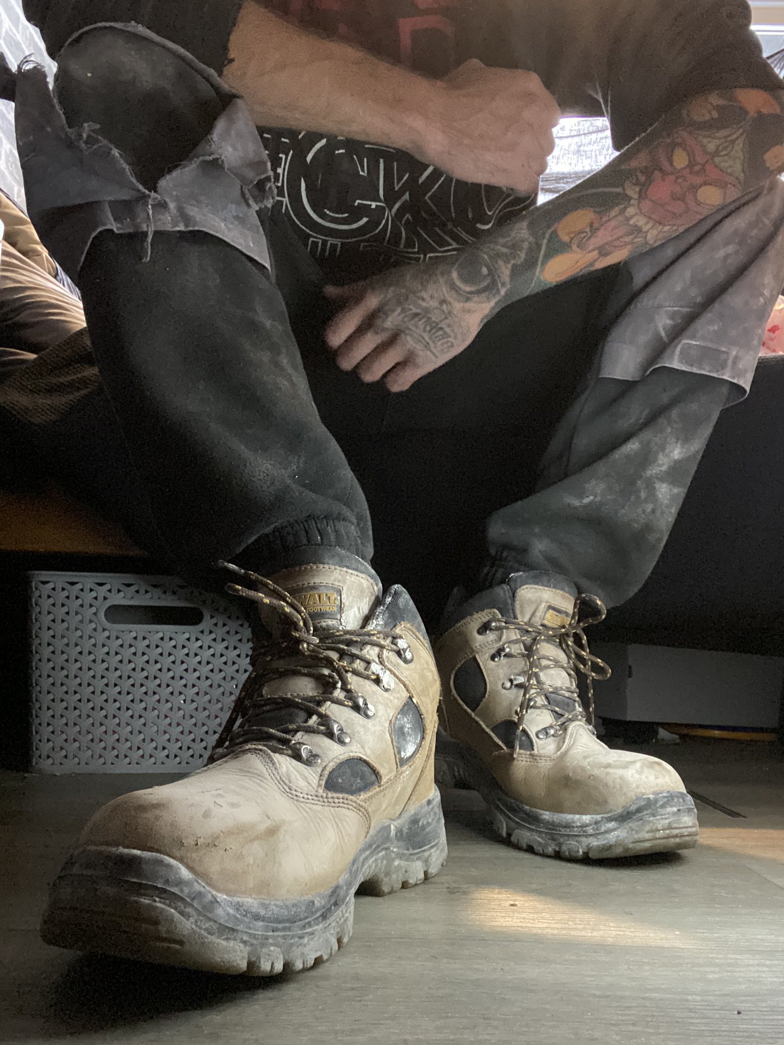 Master Knight666 on Twitter: "Back home from a sweaty days work, who ...