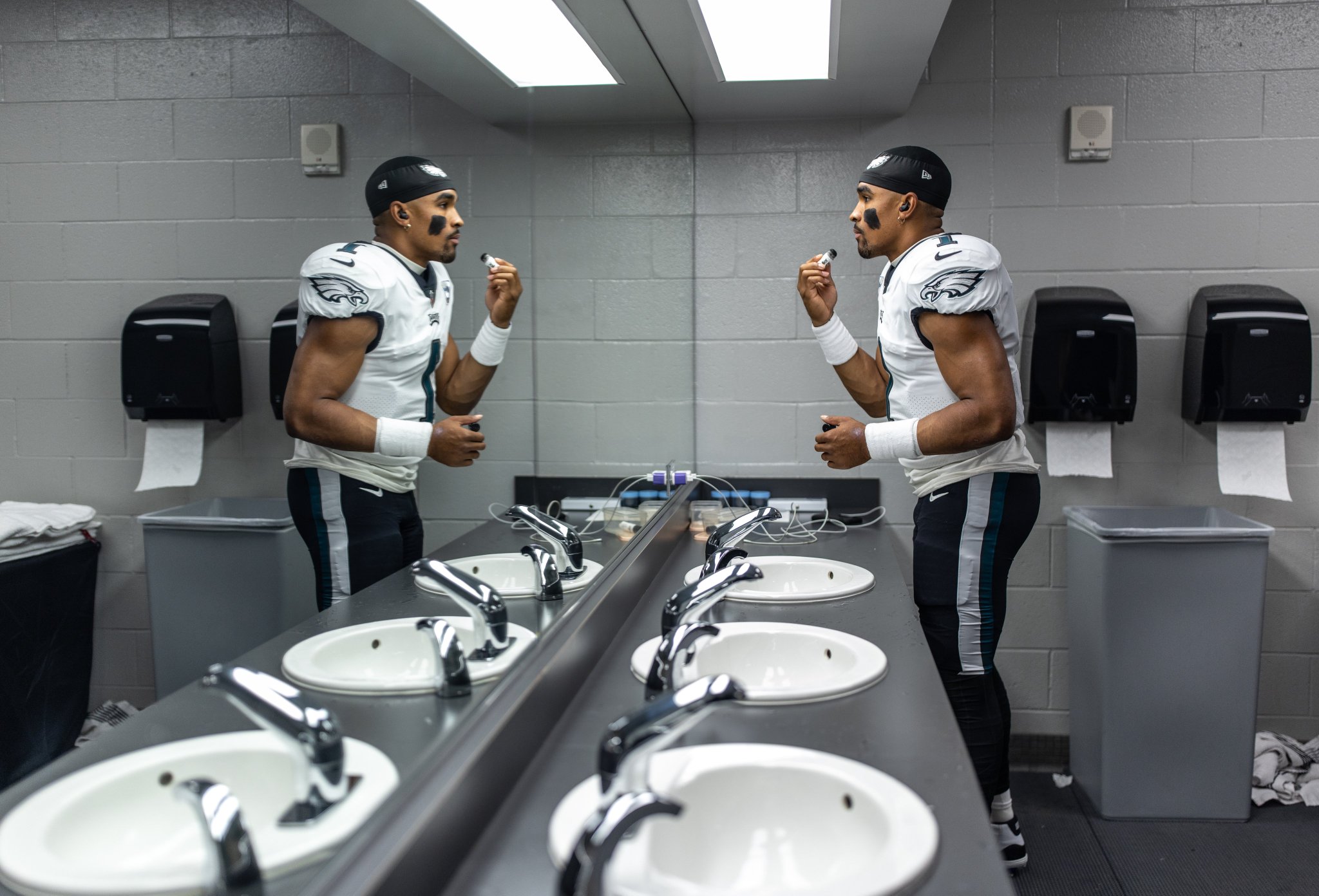 Philadelphia Eagles on Twitter: "Man in the mirror. @JalenHurts | #FlyEaglesFly https://t.co ...