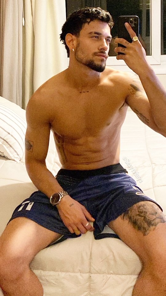 Mis Famosos Favoritos 🔥 on Twitter: "Agustín Bernasconi"