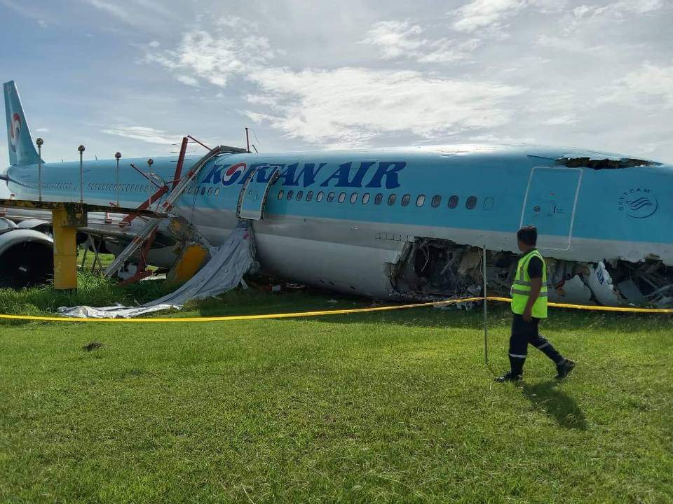 shay on Twitter: "ATM still No flights at Mactan Cebu International Airport after the Korean Air ...